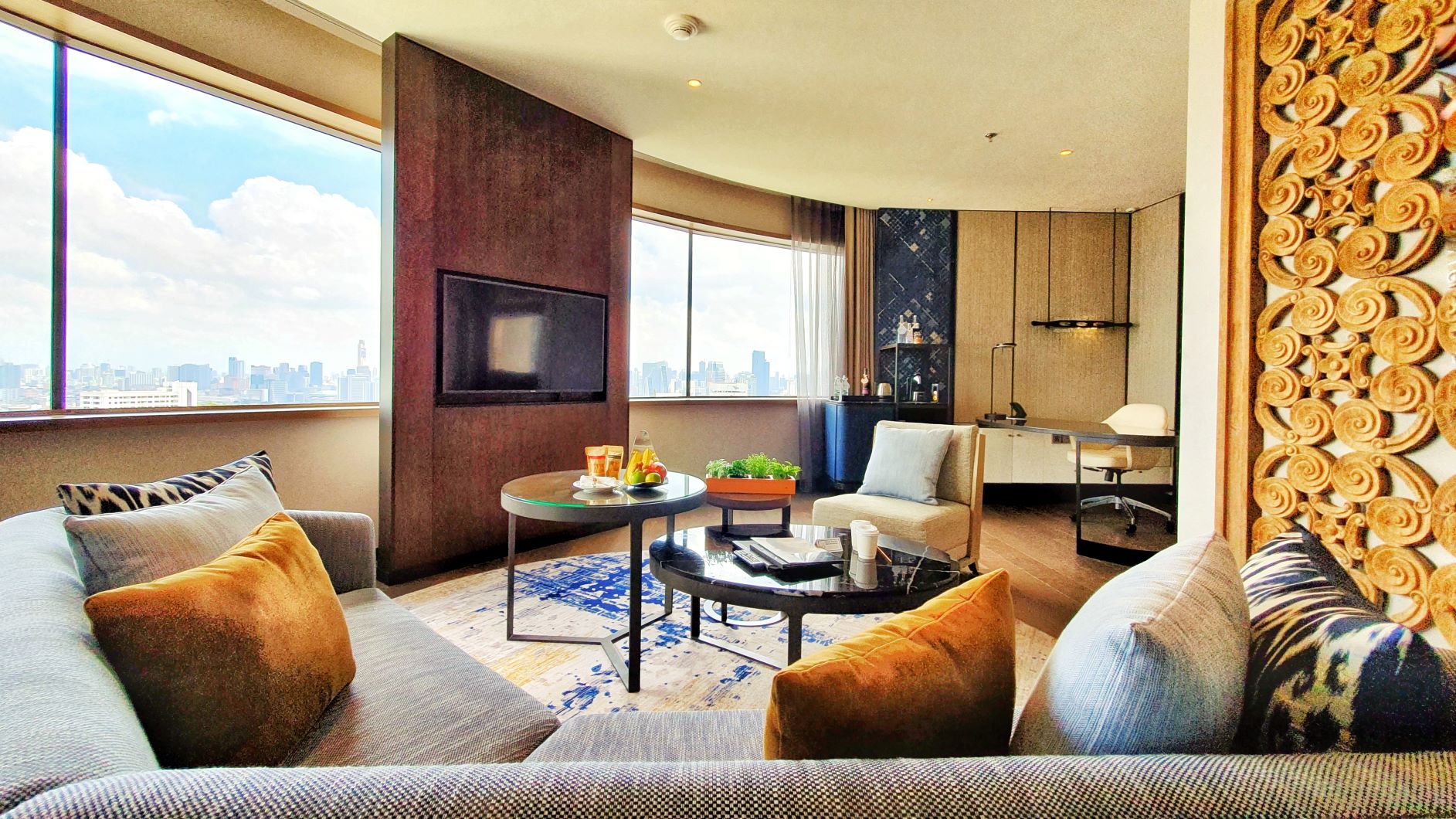 Millennium Hilton Bangkok Review, Thailand (click here) - MilesTraveller
